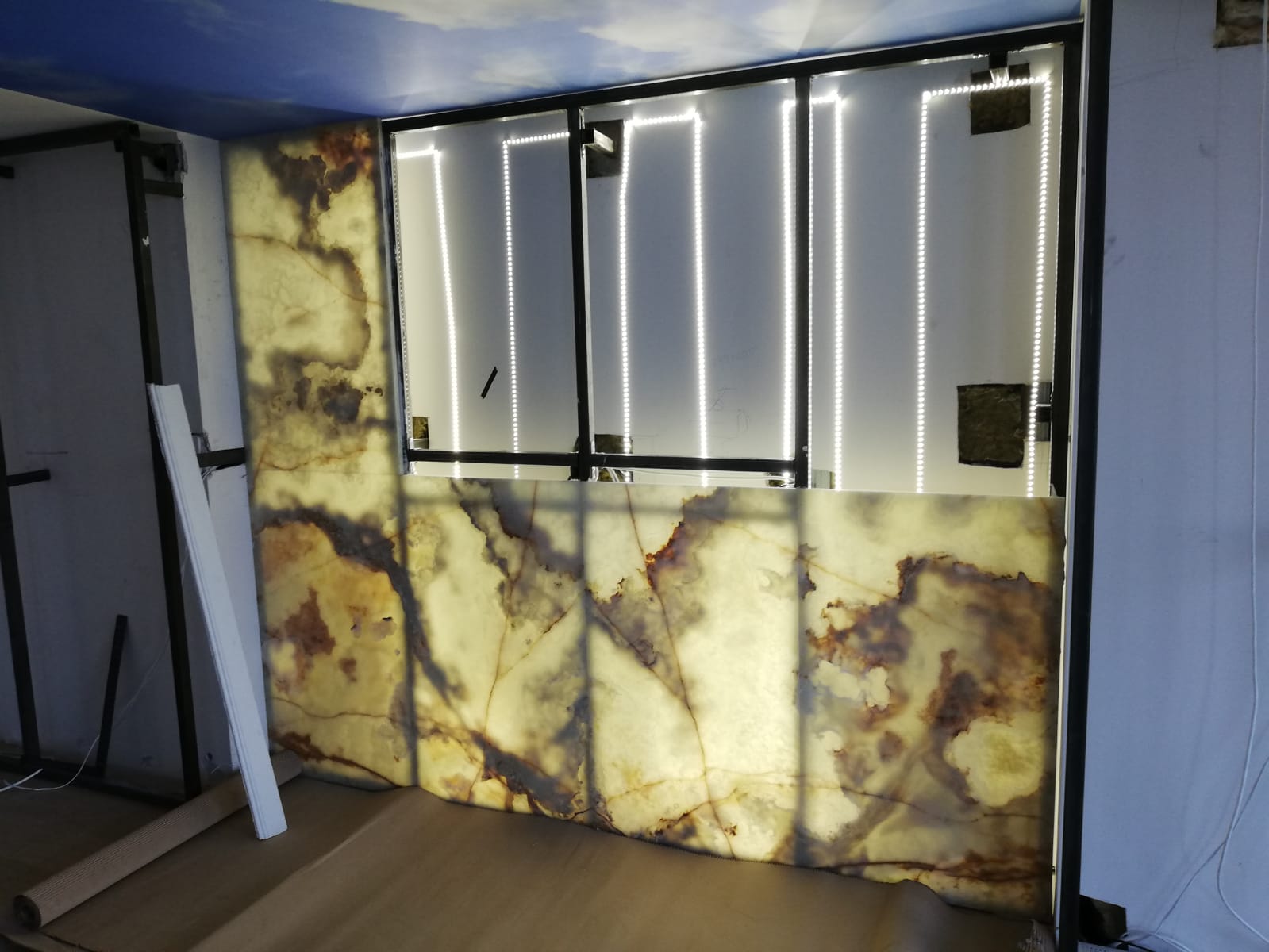 Montaj Piatra Onix La Interior - Placare Perete, Blat, Glaf, Trepte