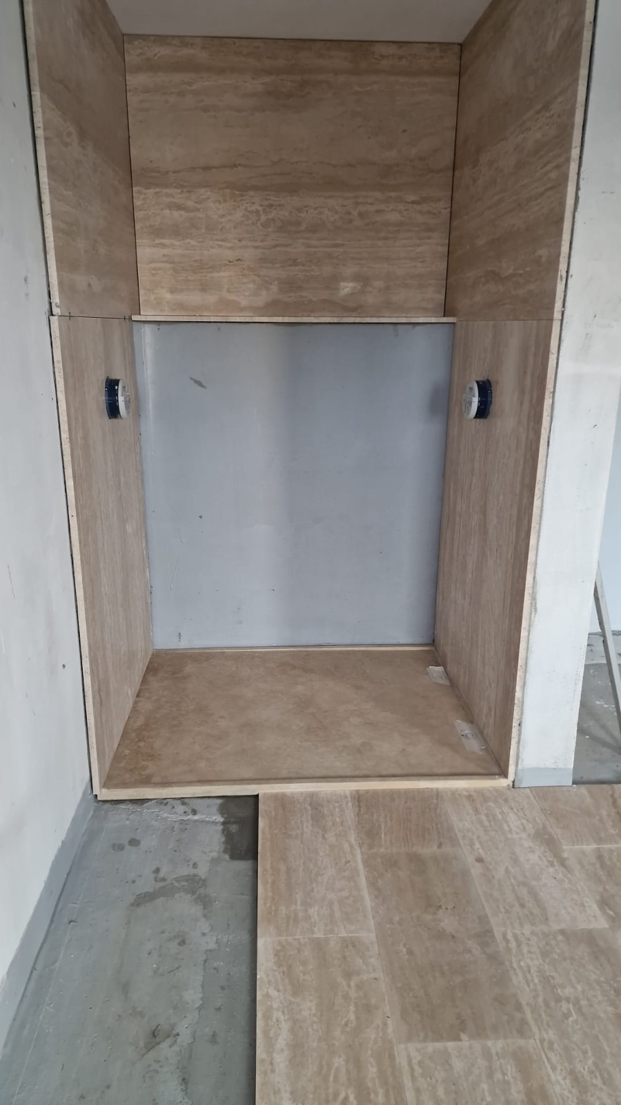 Montaj Profesional de Travertin - Placaj, Trepte, Glaf, Blat, Insula